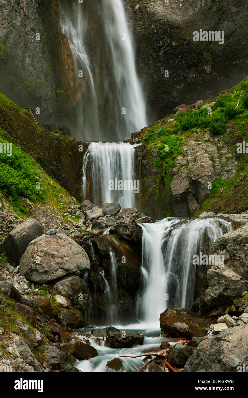 WA14700-00...WASHINGTON - Comet Falls along the Van Trump River in ...