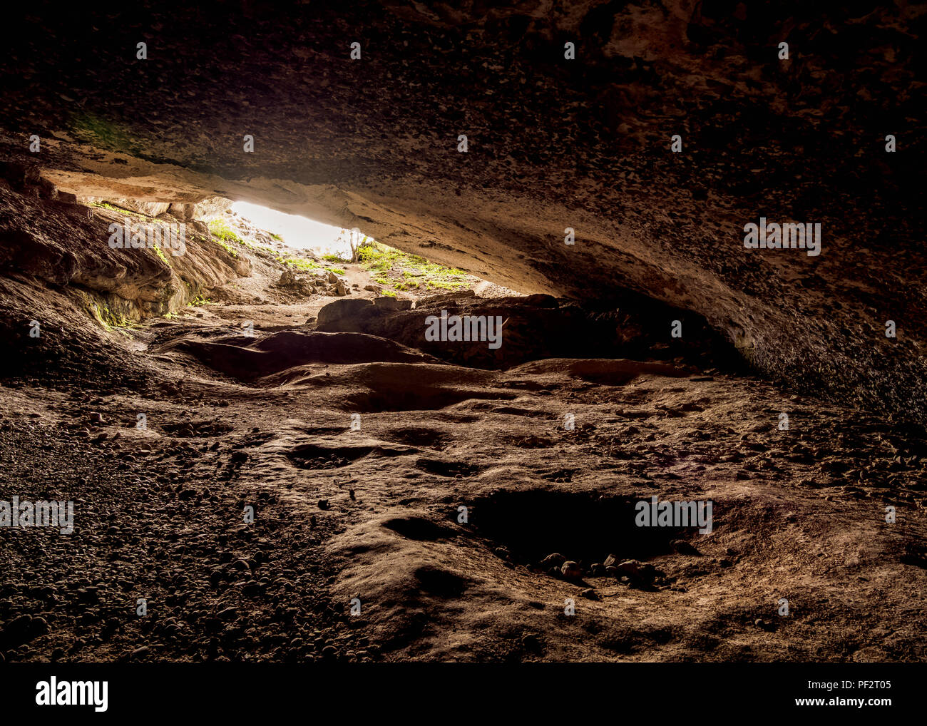 Medium Cave, Cueva del Milodon Natural Monument, Puerto Natales, Ultima ...