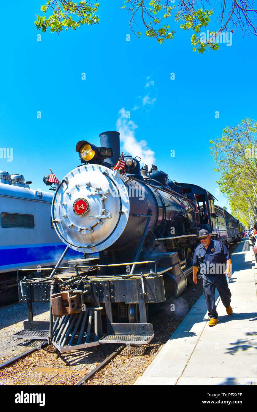 4/28/2018 Fillmore Ca. - Steamfest at Fillmore train station with steam ...