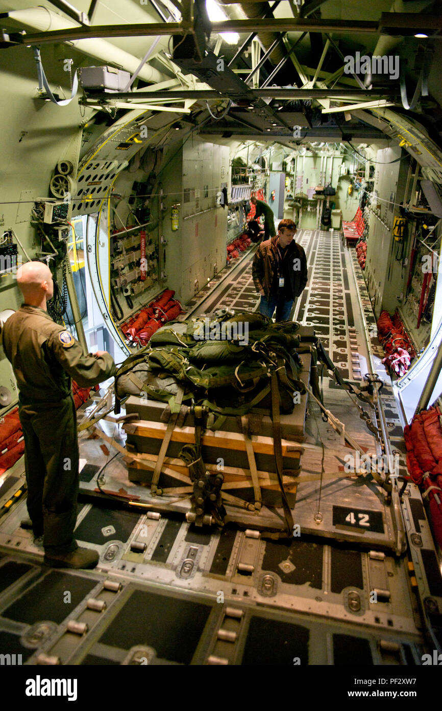 C 130 simulator hi-res stock photography and images - Alamy