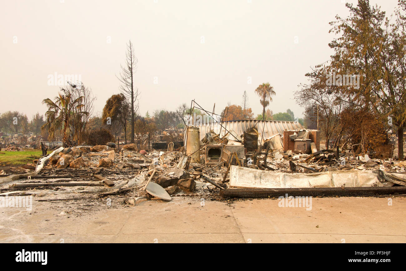 House demolition after fire hi-res stock photography and images - Alamy