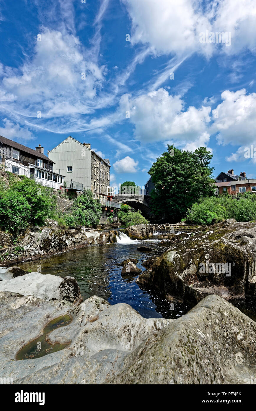 Rhayader, Ryader, Rhaeadr Gwy, is a market town and community in ...