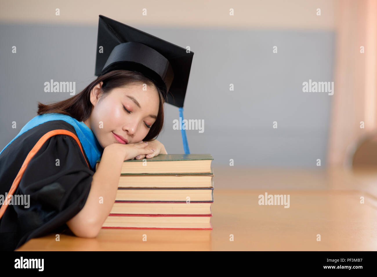 University libraries hi-res stock photography and images - Alamy