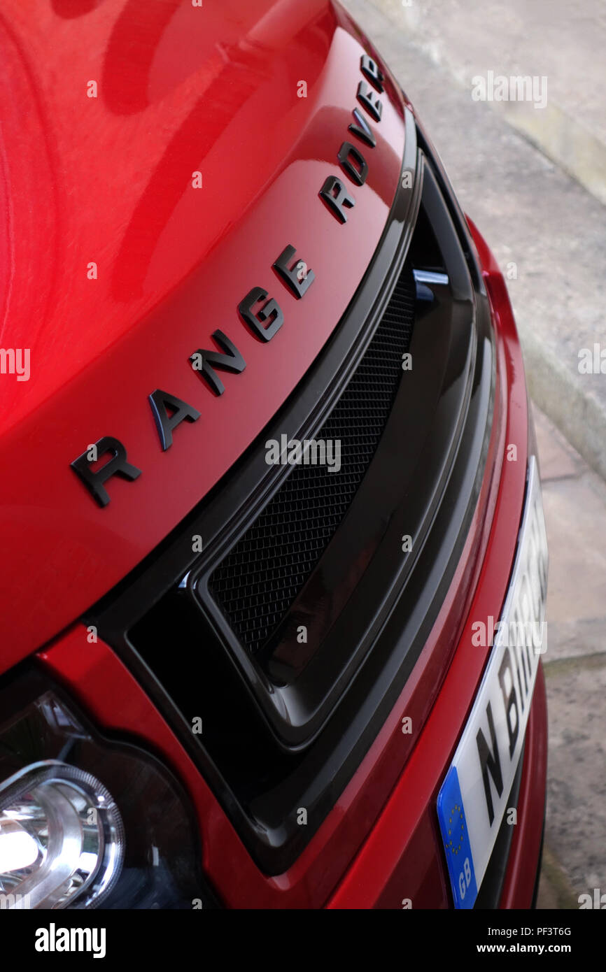 Range Rover Autobiography in Spectral Racing Red - ChromaFlair seen ...