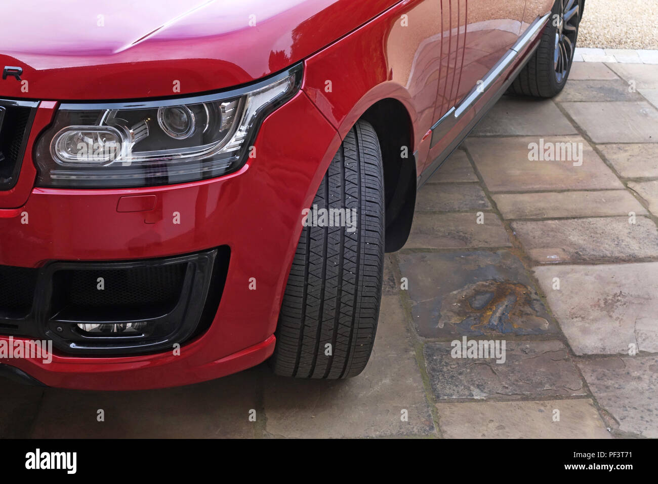 Range Rover Autobiography in Spectral Racing Red - ChromaFlair seen ...