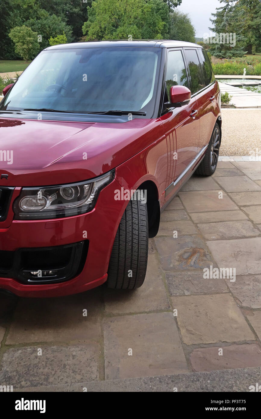 Range Rover Autobiography in Spectral Racing Red - ChromaFlair seen ...