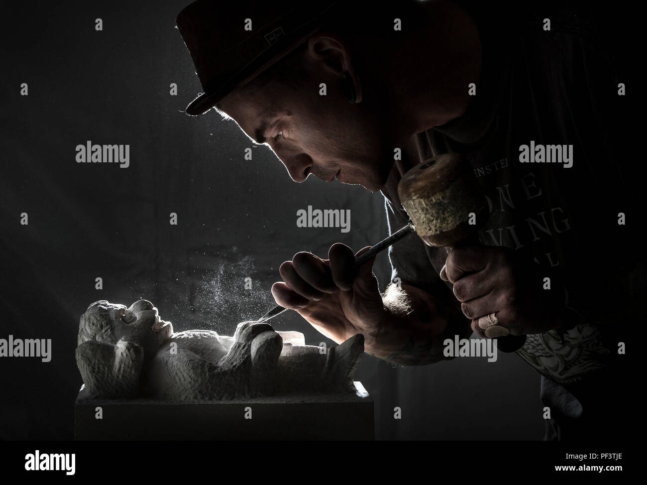 Ian chalmers carves hi-res stock photography and images - Alamy