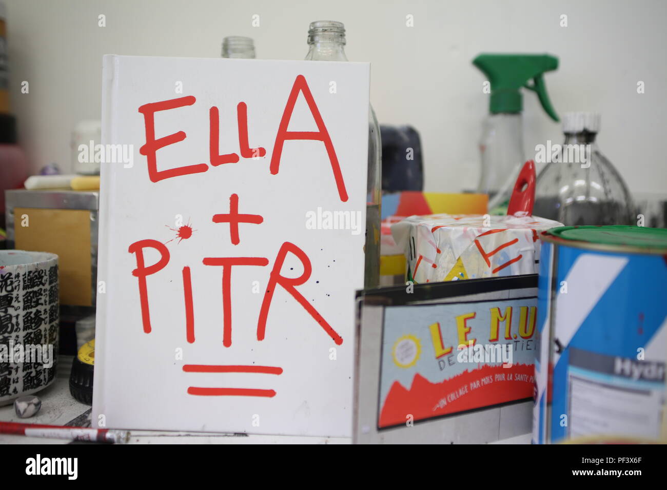 Dans l'atelier d'Ella & Pitr à Saint-Etienne Stock Photo - Alamy