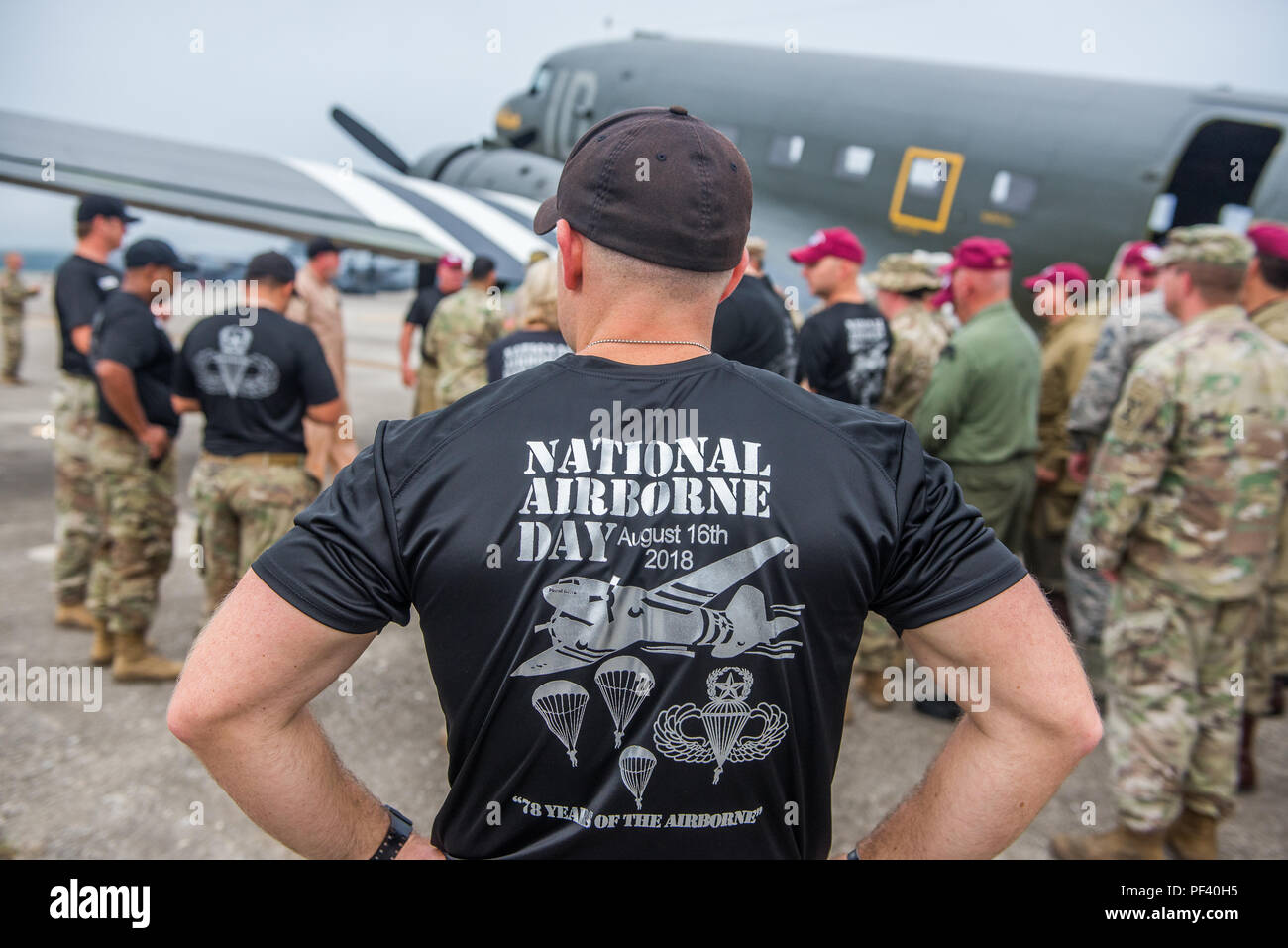 Soldiers of the 1st Battalion, 507th Parachute Infantry Regiment at ...