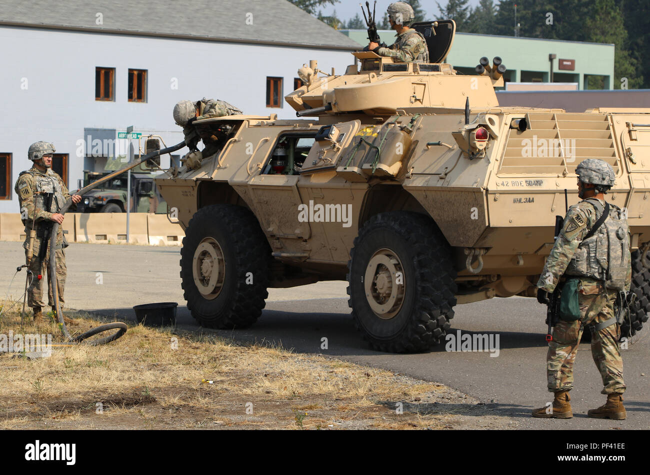 Soldiers from 504th Military Police Battalion, 42nd Military Police ...