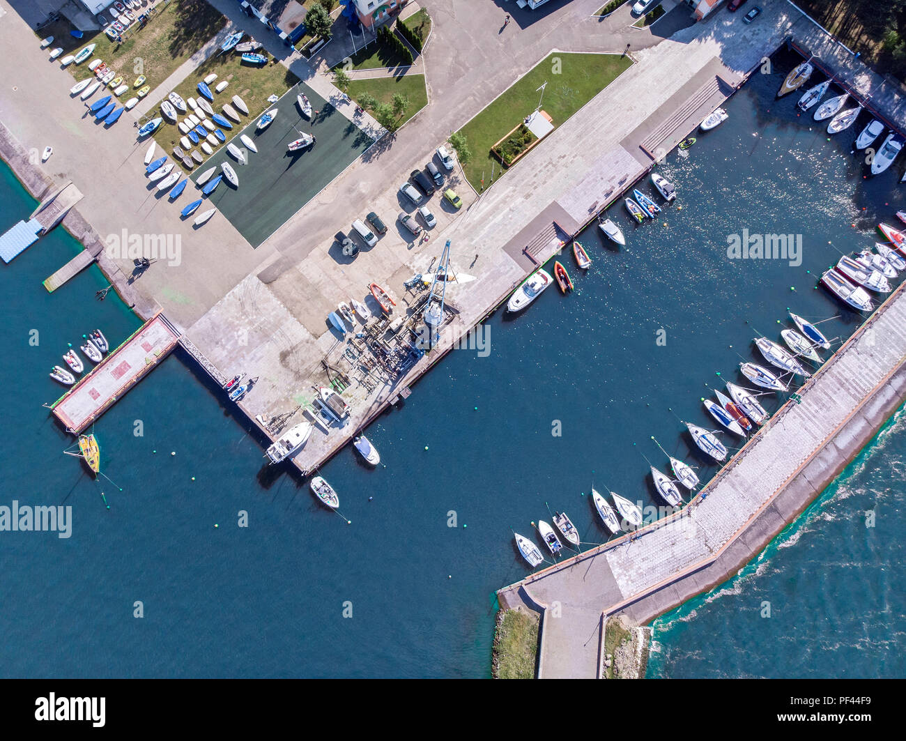 Aerial view ship sailing pier hi-res stock photography and images - Alamy