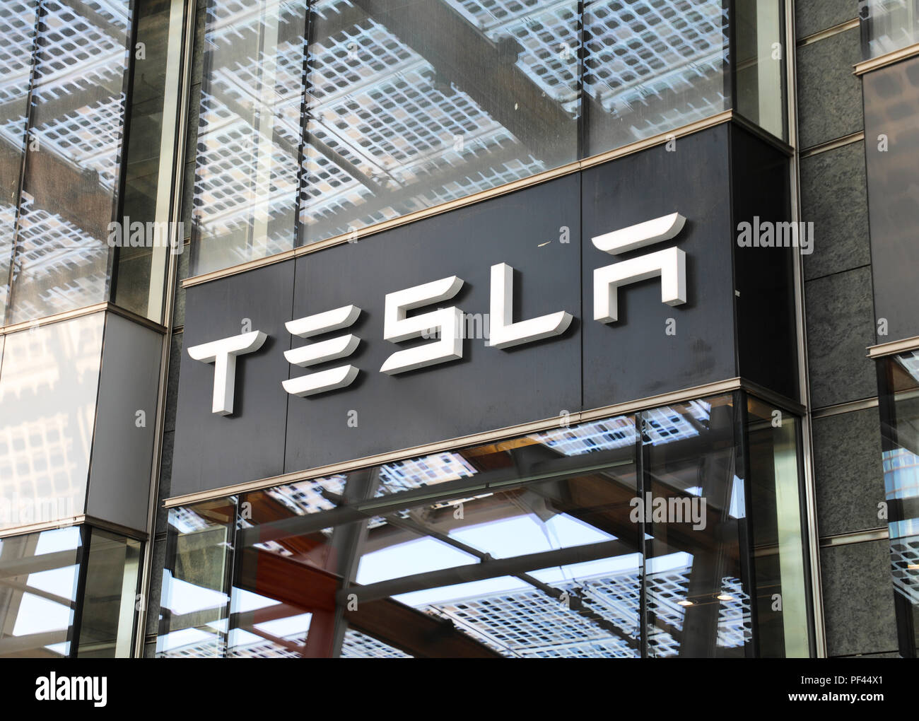 Camion logo hi-res stock photography and images - Alamy