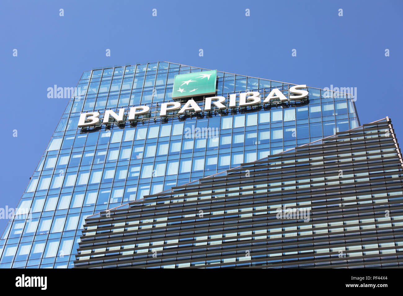 Bnp paribas paris hi-res stock photography and images - Alamy