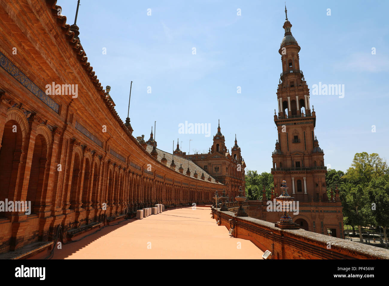 Regionalism architecture hi-res stock photography and images - Alamy