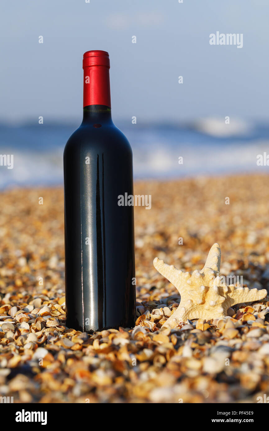 Red wine sea beach hi-res stock photography and images - Alamy