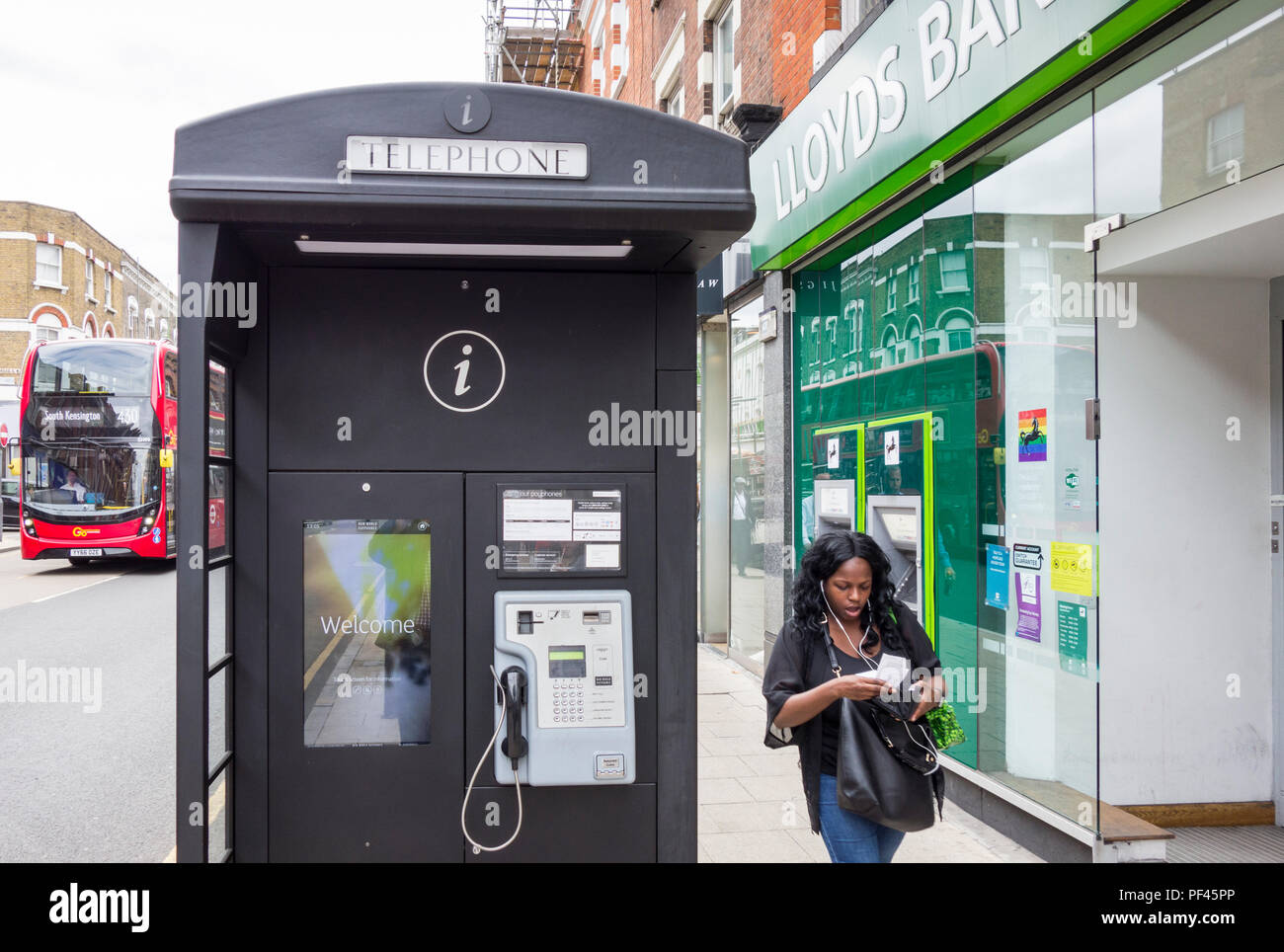On putney high street hi-res stock photography and images - Alamy
