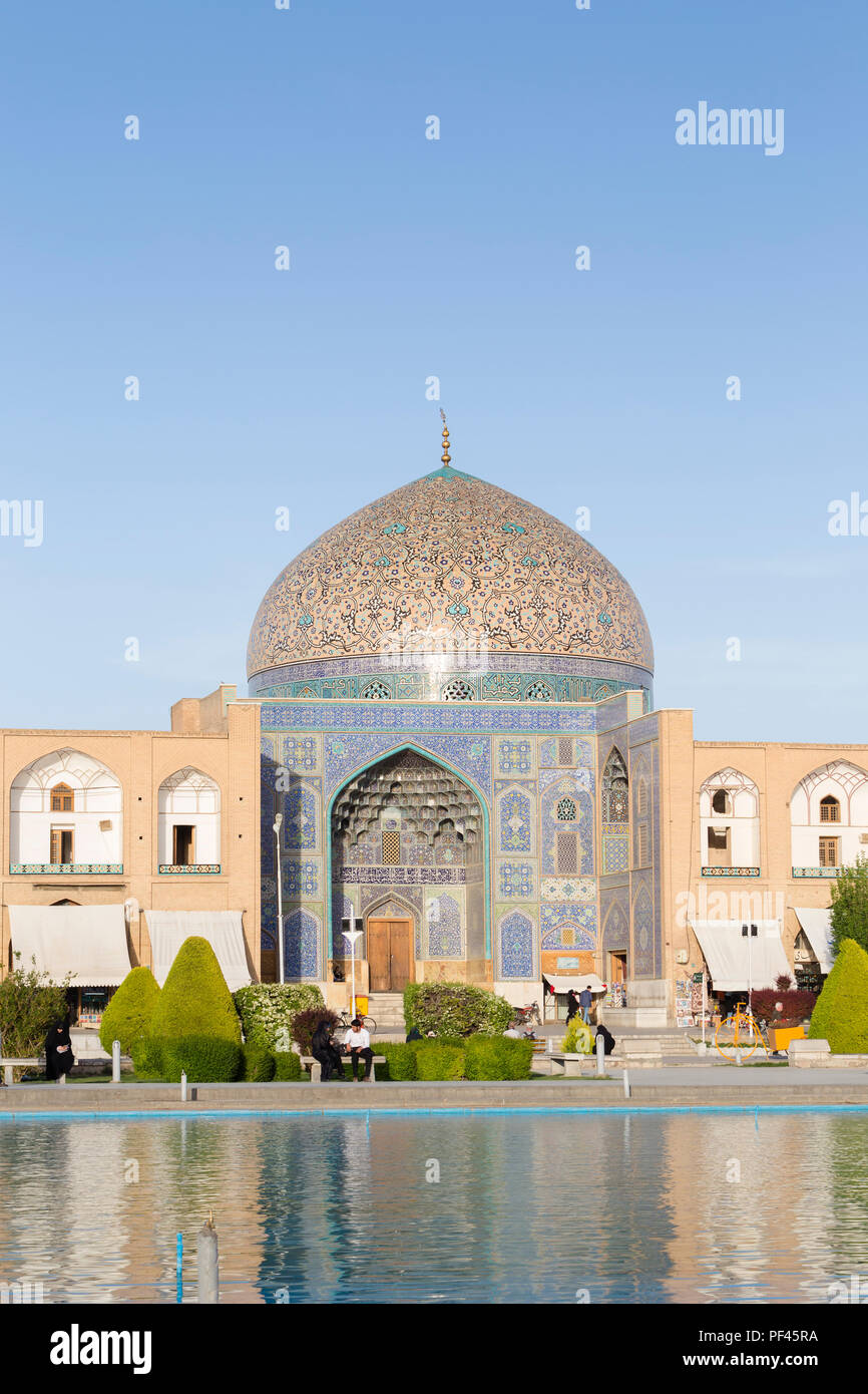 Esfahan iran emam square hi-res stock photography and images - Alamy