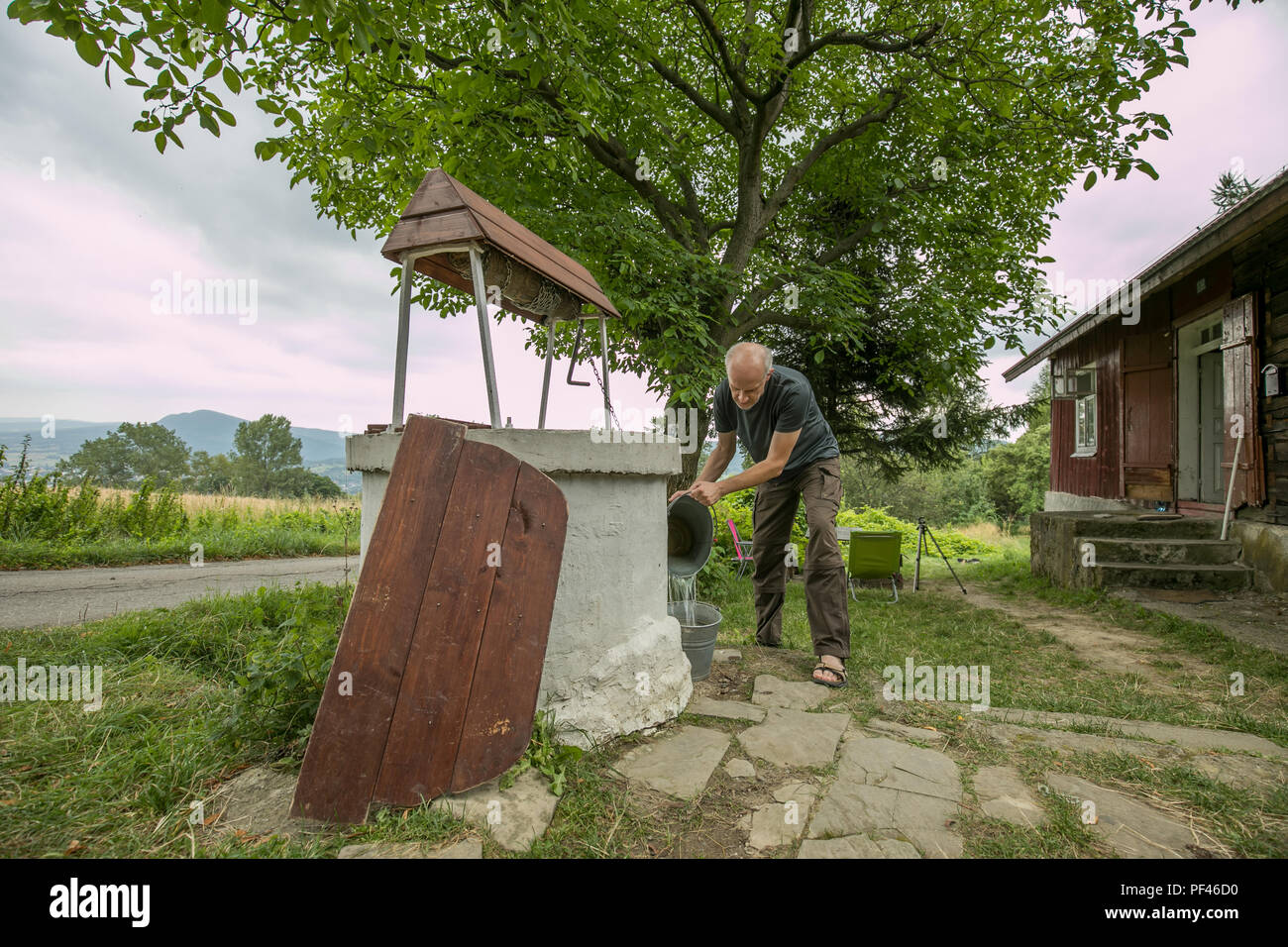 Well windlass hi-res stock photography and images - Alamy