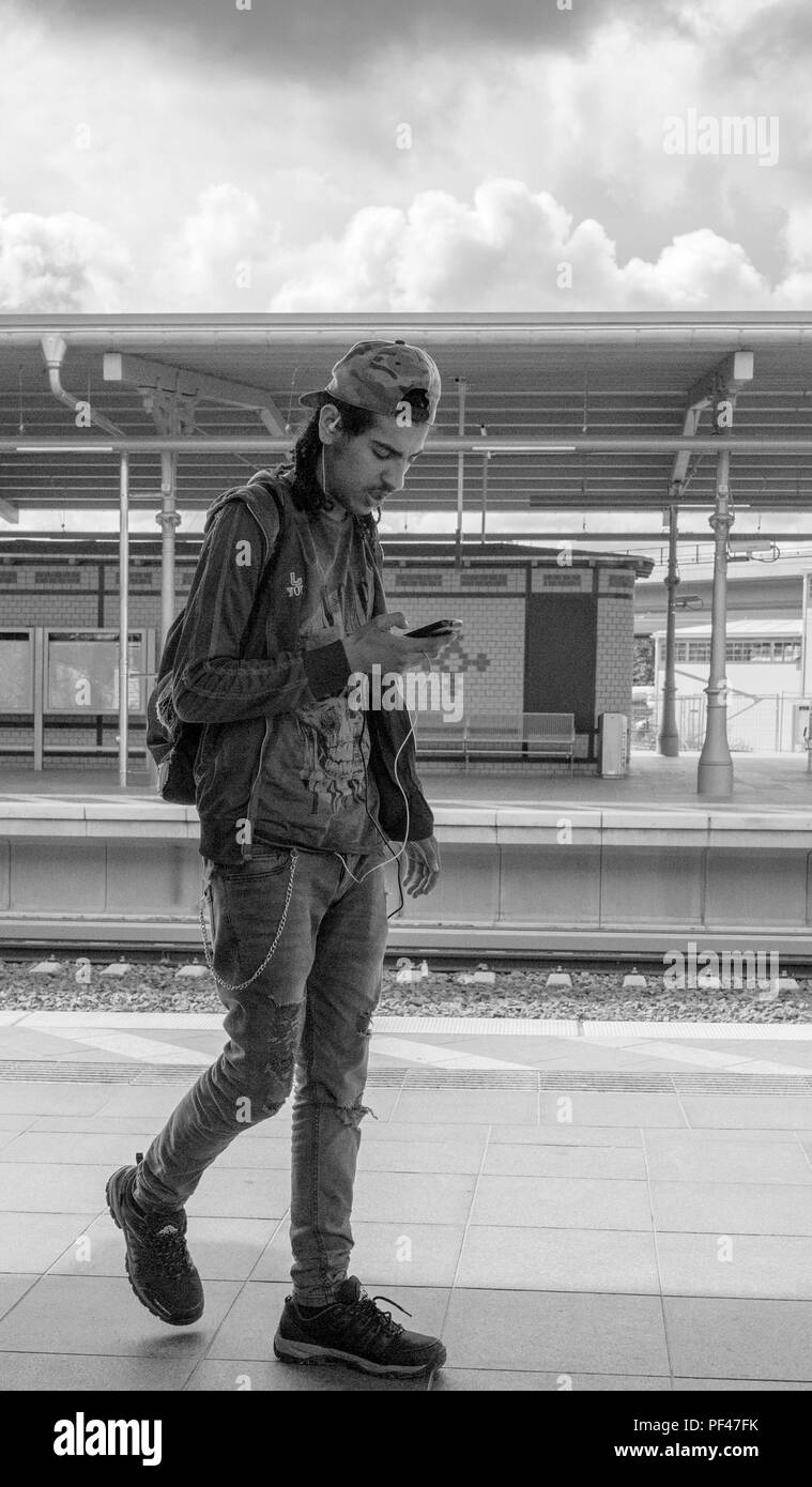 S5 bahn stations hi-res stock photography and images - Alamy