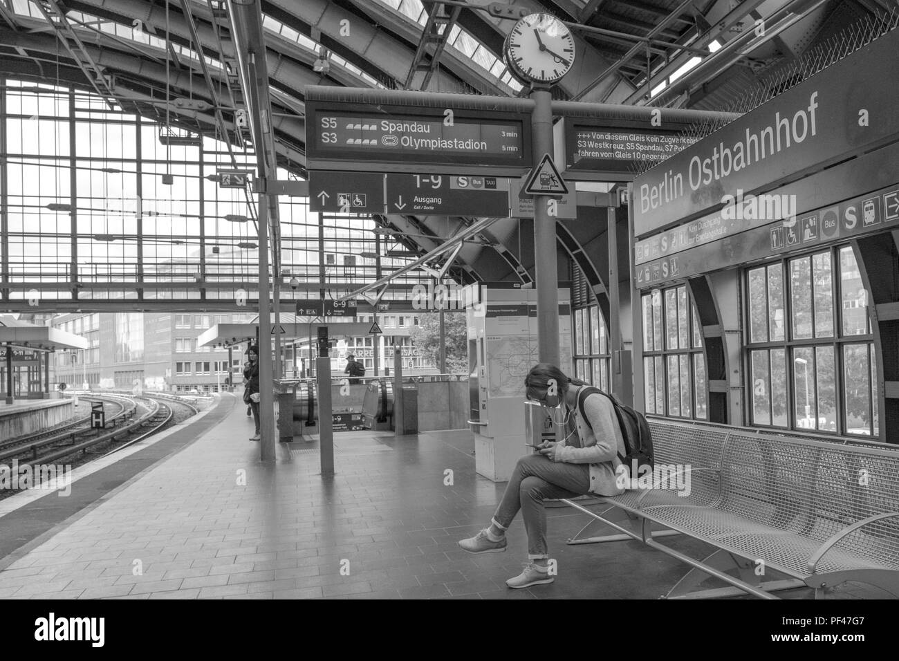 Berlin, Germany, 1st September 2017, view,Station Platforms, commuter ...