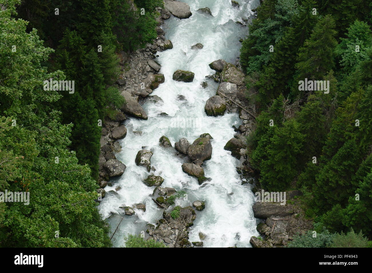 Footbridge river alps italy hi-res stock photography and images - Alamy