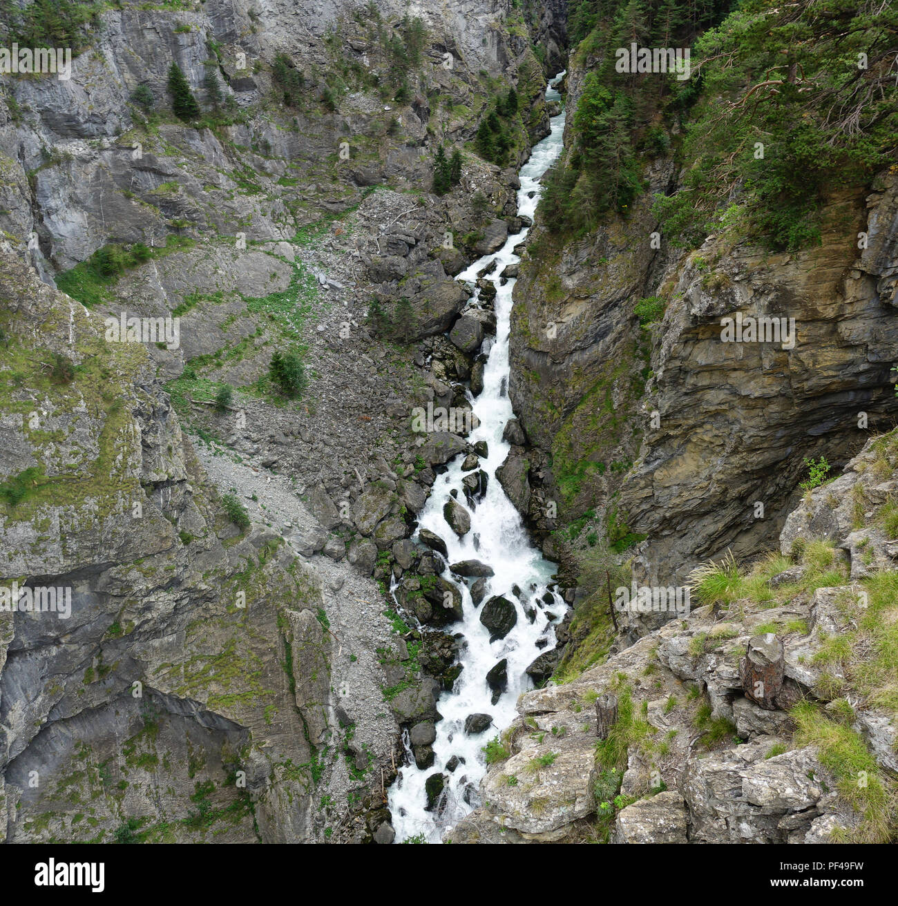 Footbridge river alps italy hi-res stock photography and images - Alamy