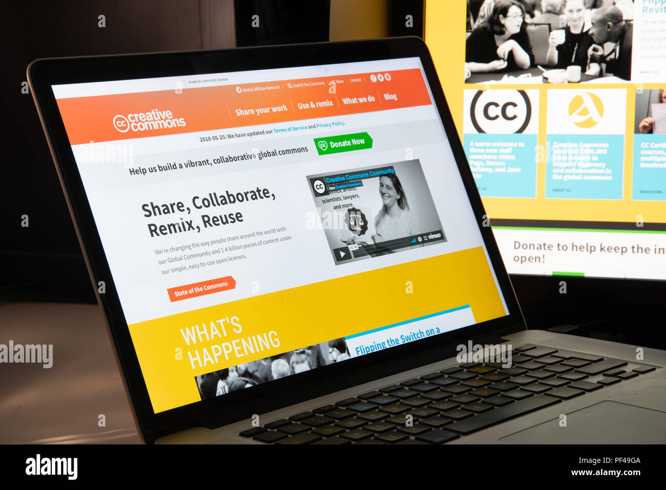 Creative commons logo hi-res stock photography and images - Alamy