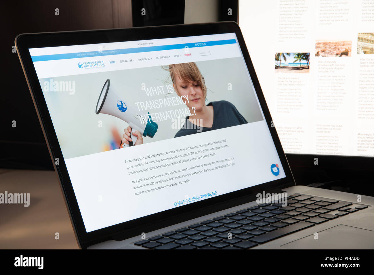 Transparency international logo hi-res stock photography and images - Alamy