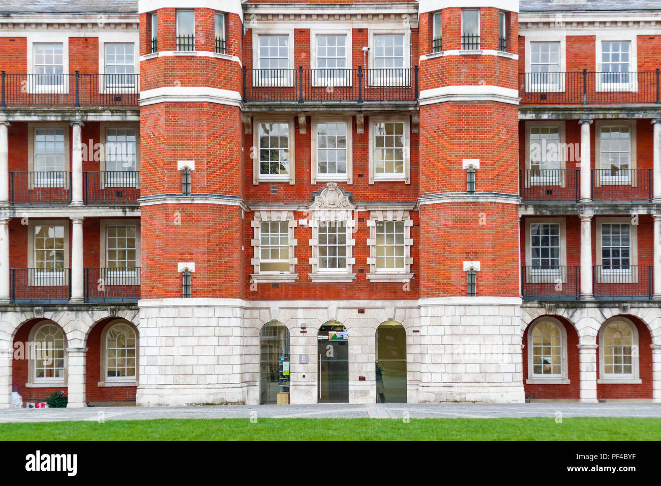 University of the arts london millbank hi-res stock photography and ...