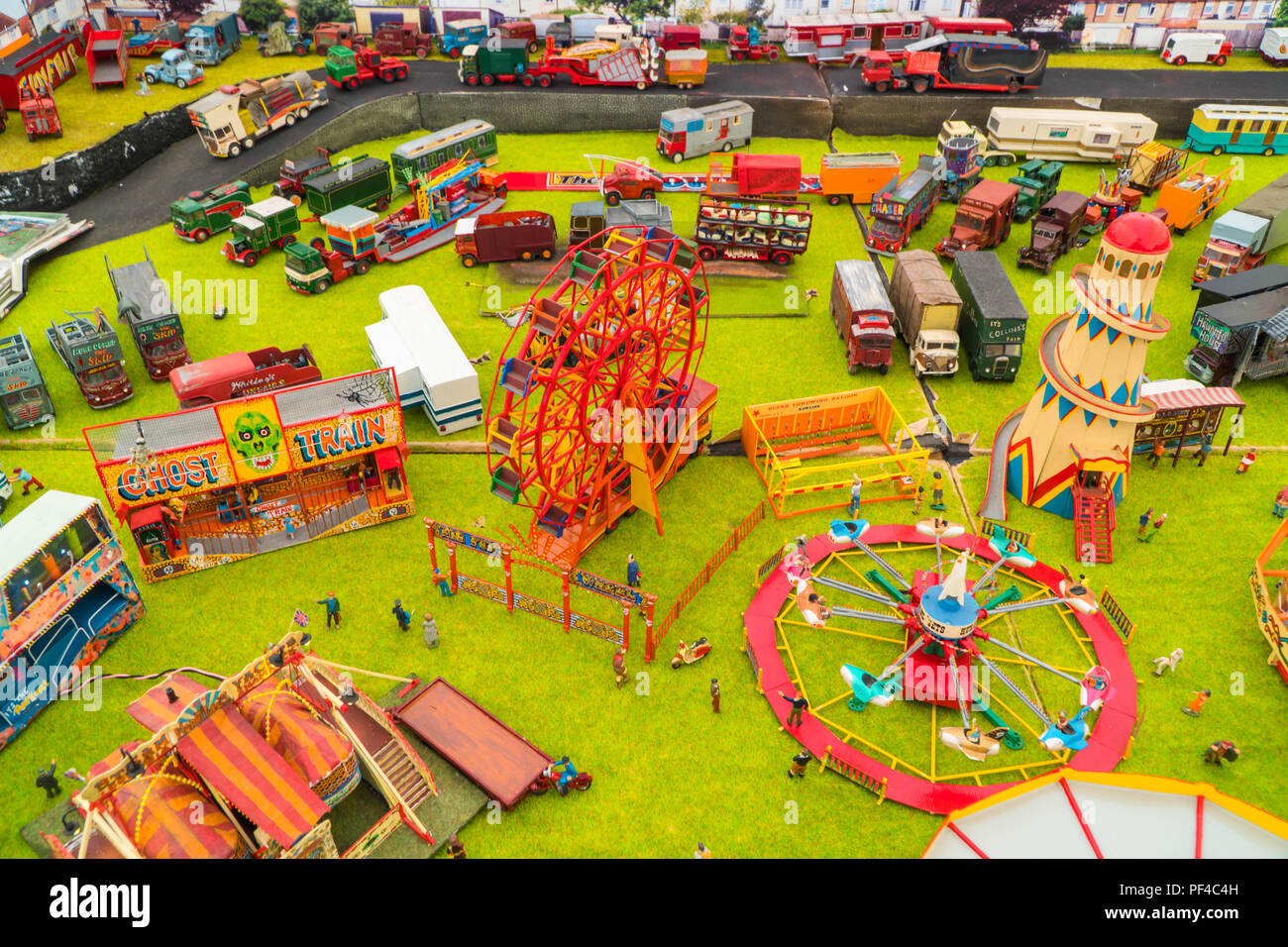 Fairground lorry hi-res stock photography and images - Alamy