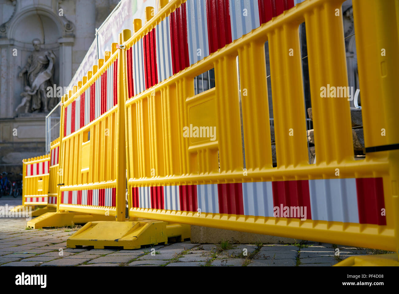 Construction site cordoning hi-res stock photography and images - Alamy