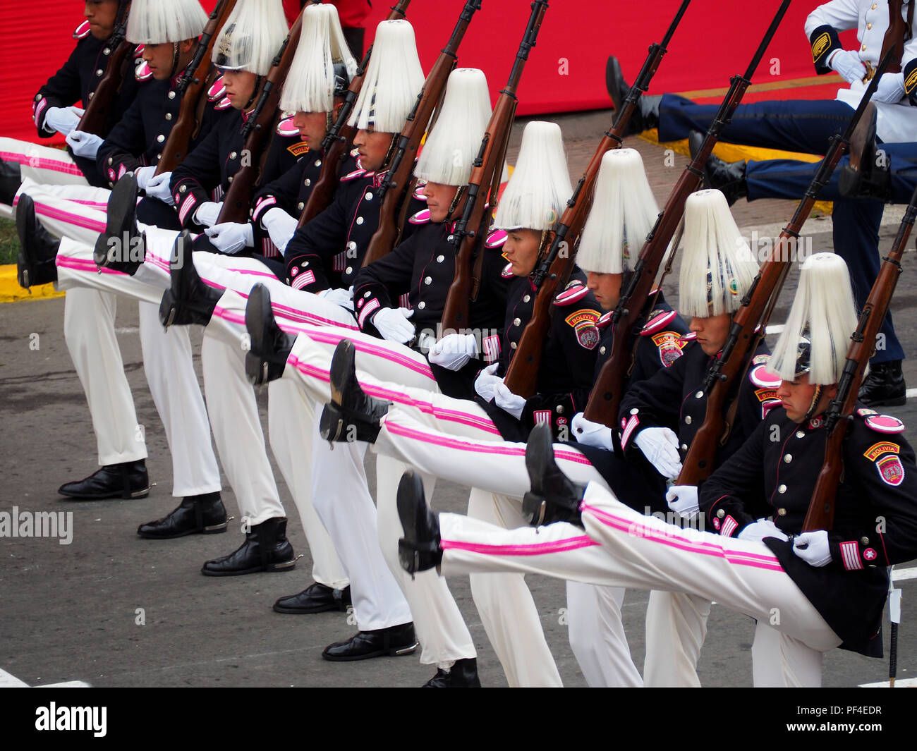 Bolivian army hi-res stock photography and images - Alamy
