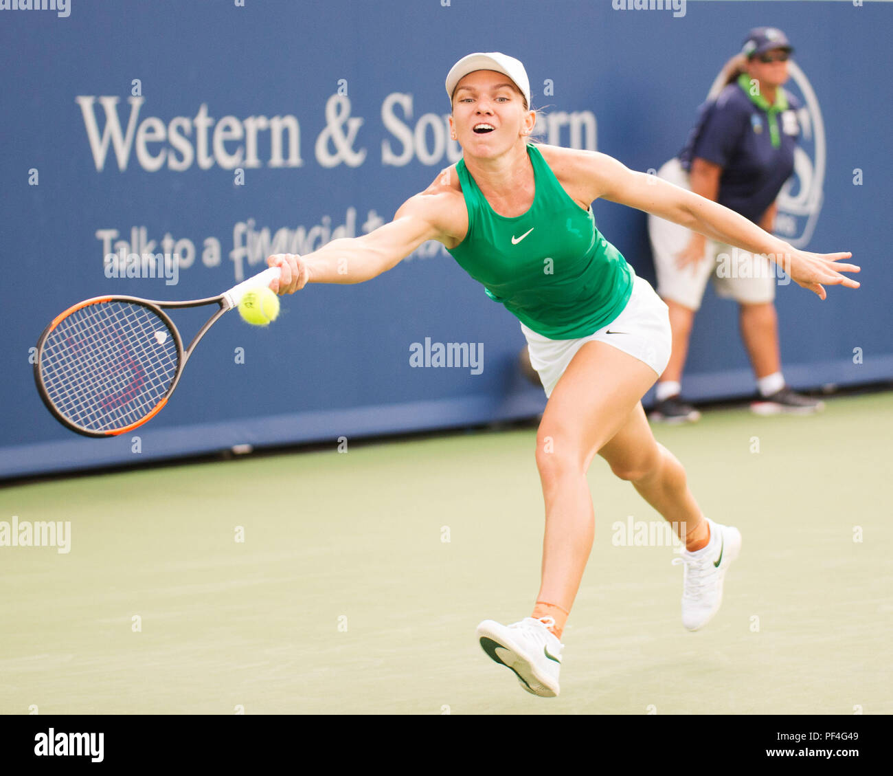 Simona halep forehand hi-res stock photography and images - Alamy
