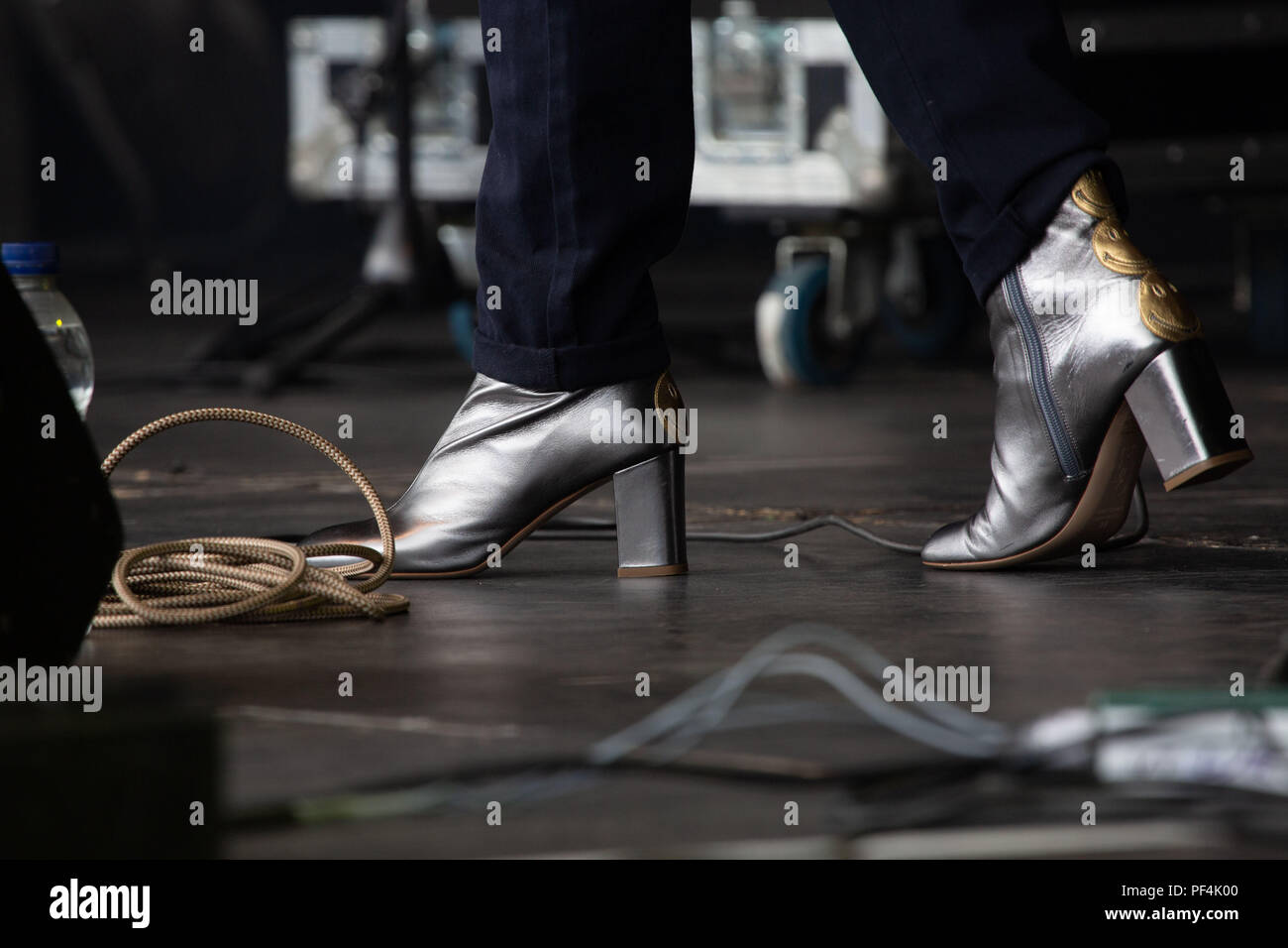 JADE BIRD, CONCERT, 2018: The silver shiny high heels of singer ...