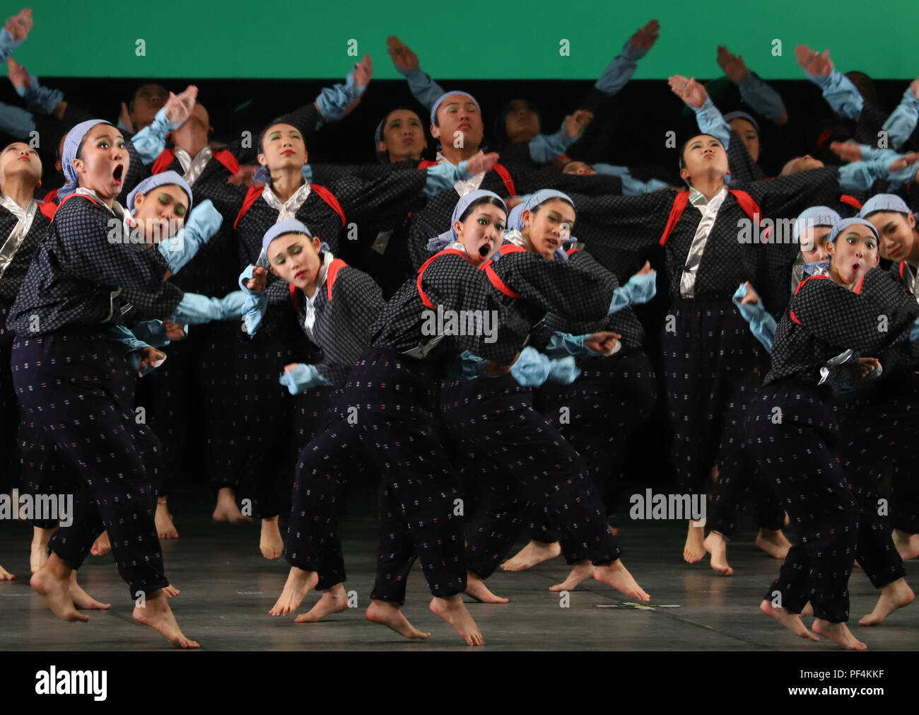 Japan high school dance hi-res stock photography and images - Alamy