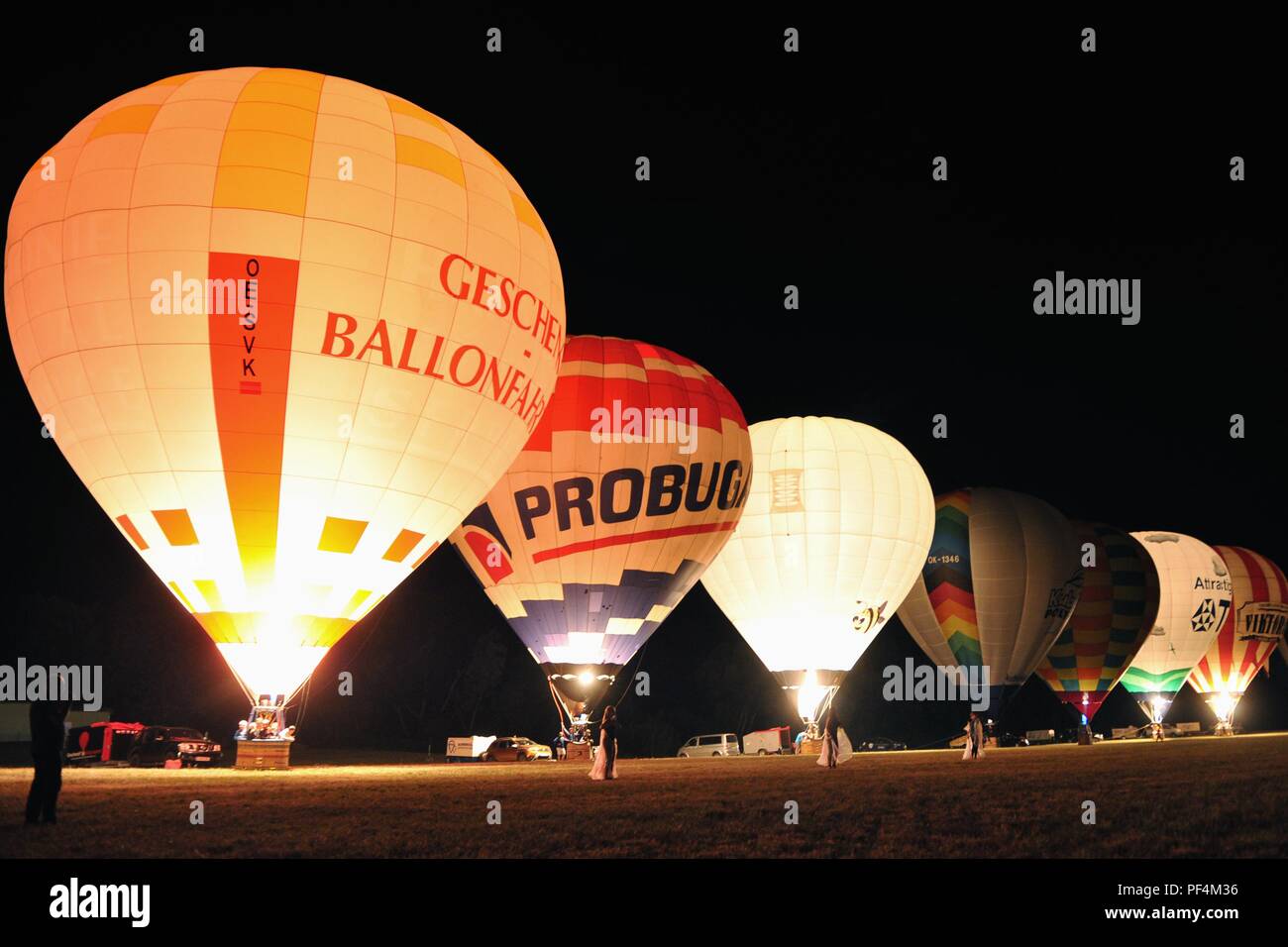 Largest hot air ballooning in world hi-res stock photography and images ...