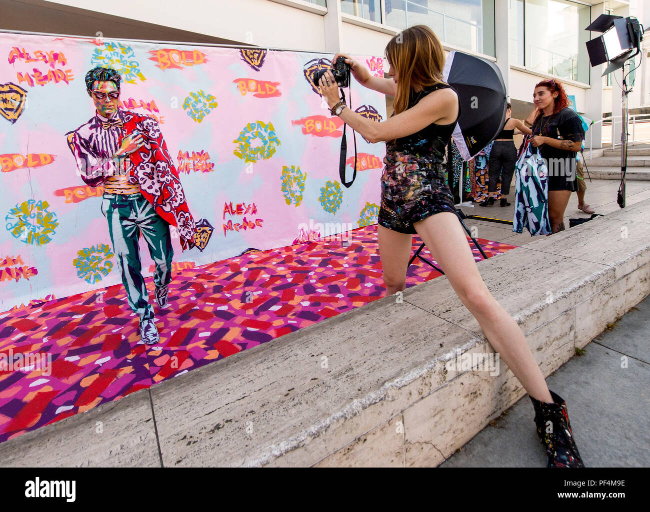 California, USA. 18 August 2018. Artist ALEXA MEADE photographs her ...