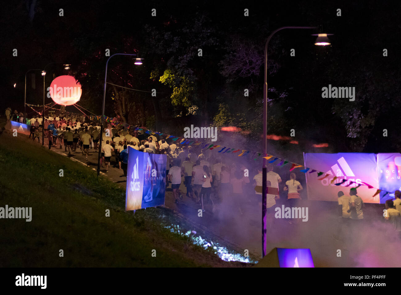 Midnattsloppet hi-res stock photography and images - Alamy