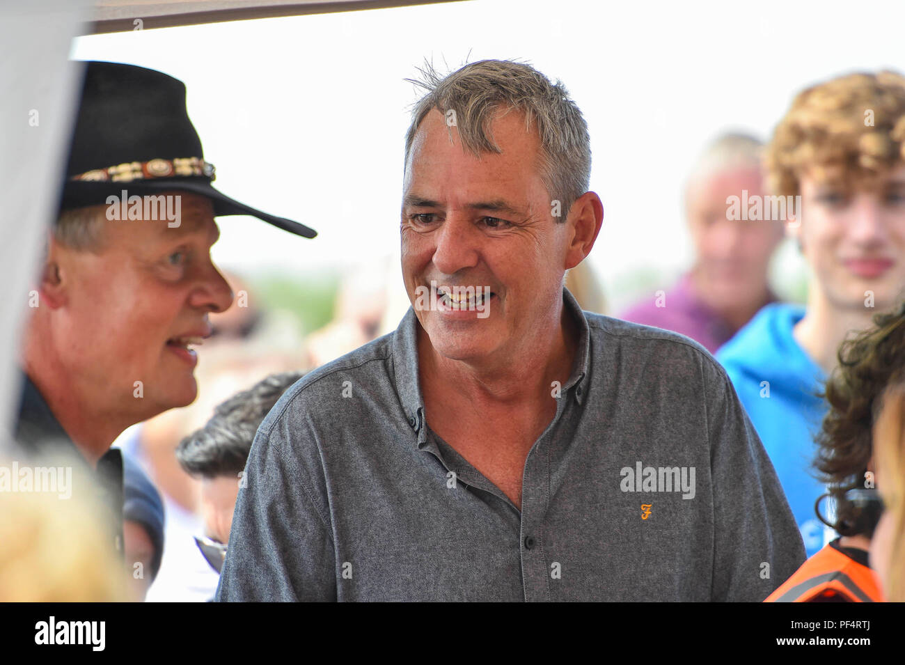 Beaminster, Dorset, UK. 19th August 2018. UK Weather. Actor Neil ...