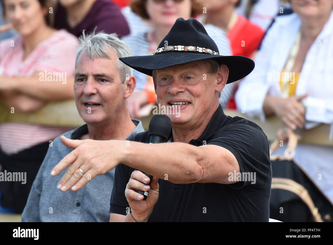 Celebrity celebrities hi-res stock photography and images - Alamy