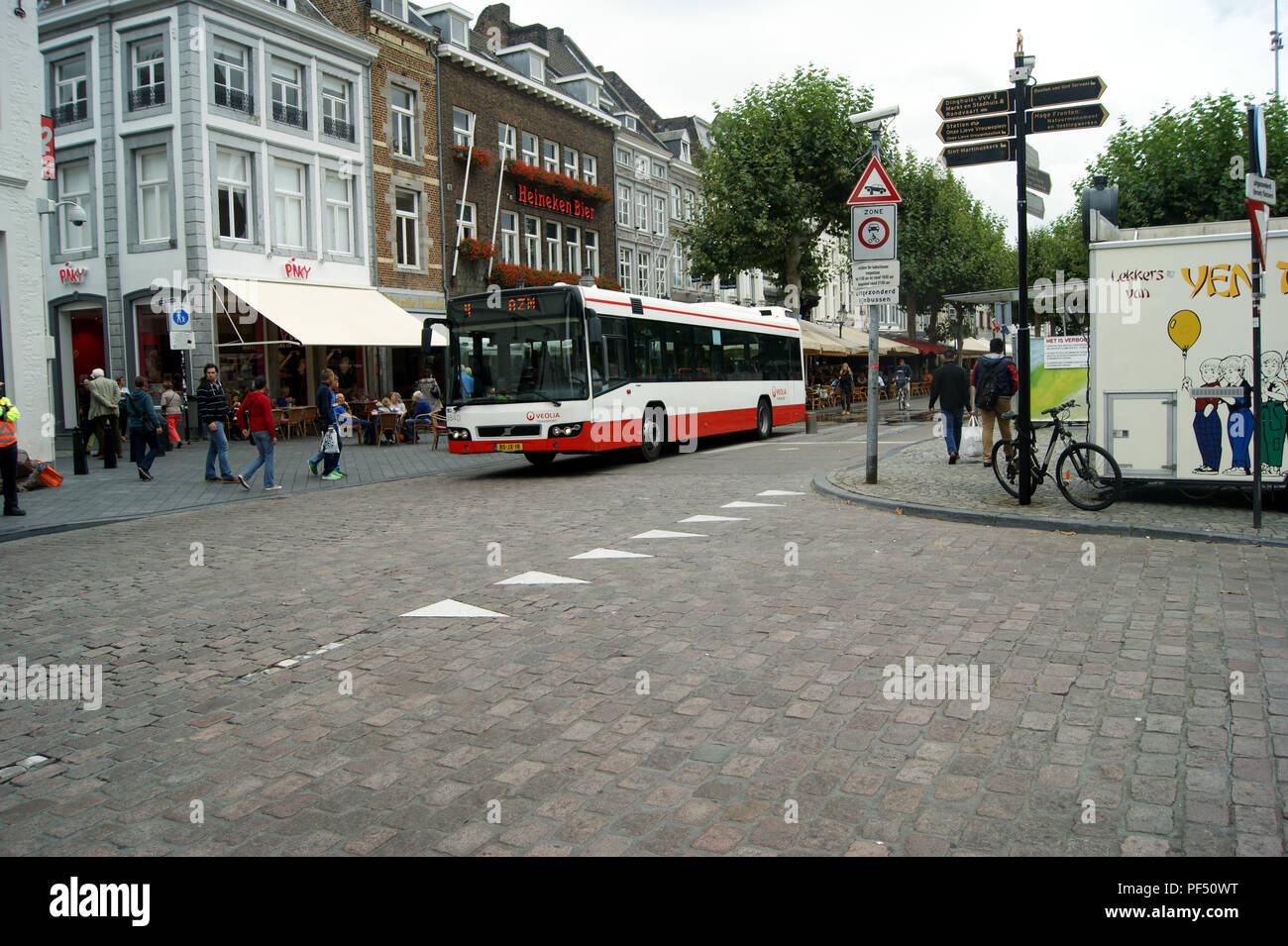 Veolia transport hi-res stock photography and images - Alamy