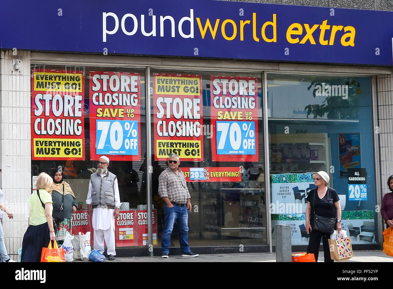 Poundworld closing in 5 days hi-res stock photography and images - Alamy