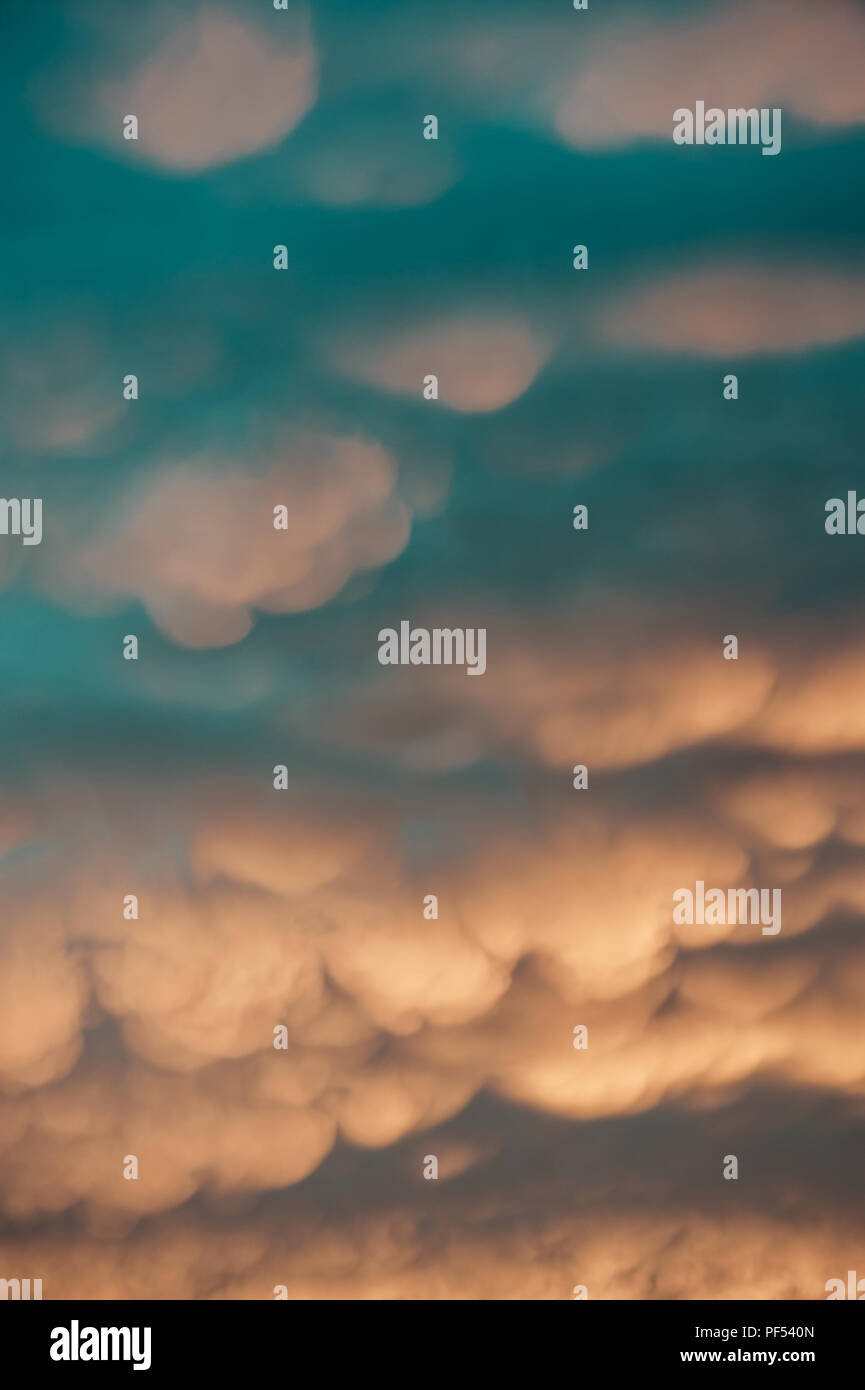 Mammary cloud hi-res stock photography and images - Alamy