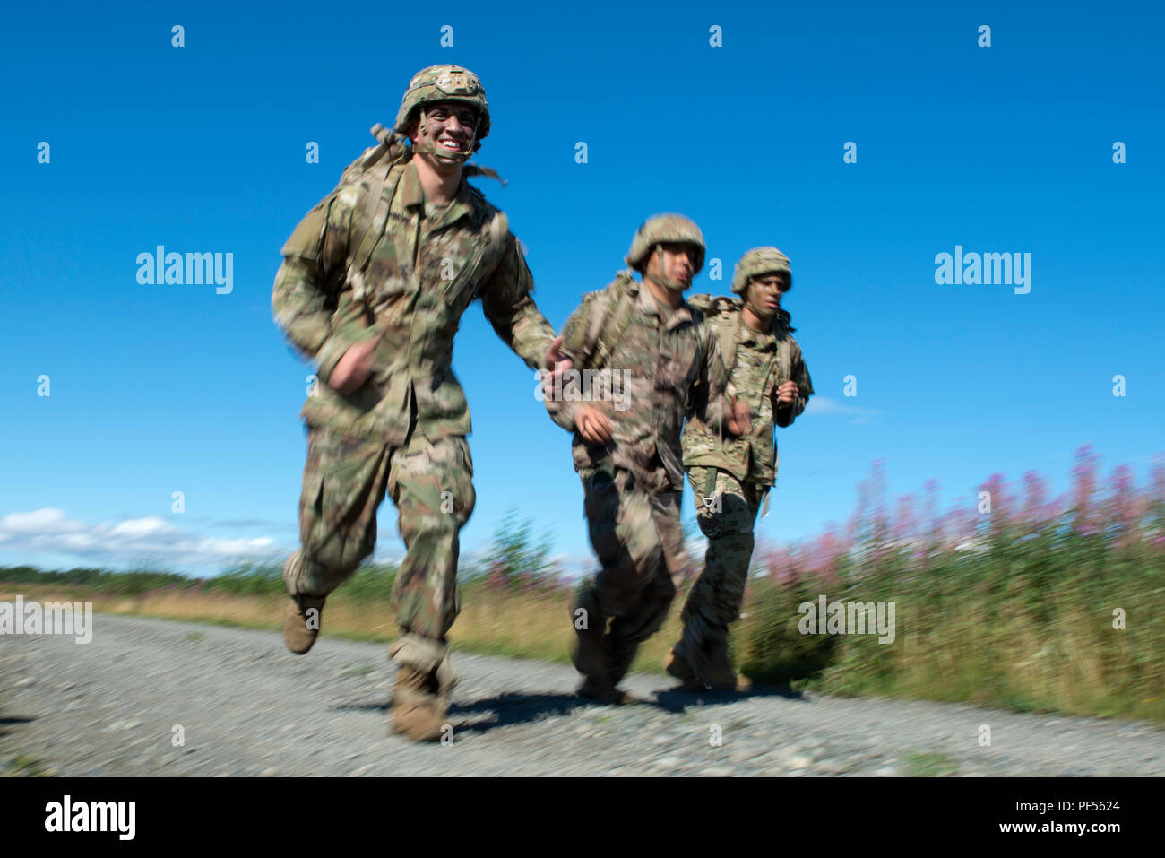 U.S. Army paratroopers assigned to the 4th Infantry Brigade Combat Team ...