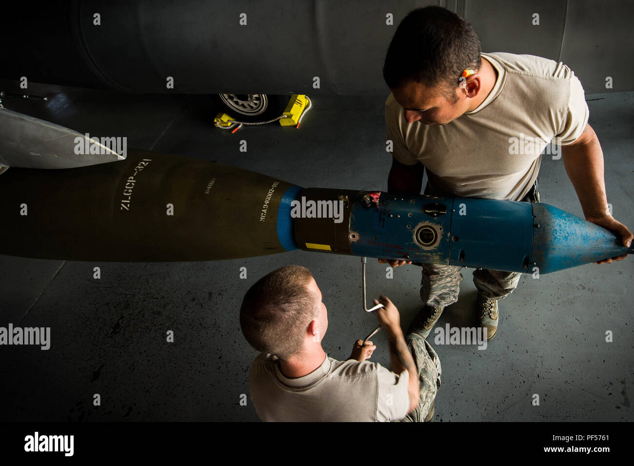 Gbu 10 hi-res stock photography and images - Alamy