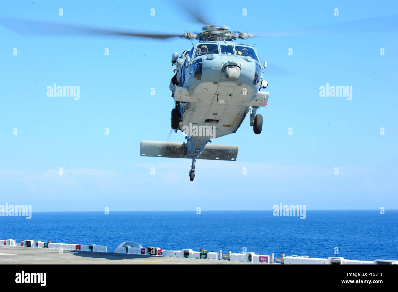 180813-N-VD165-334 PACIFIC OCEAN (Aug. 13, 2018) An MH-60S Sea Hawk ...
