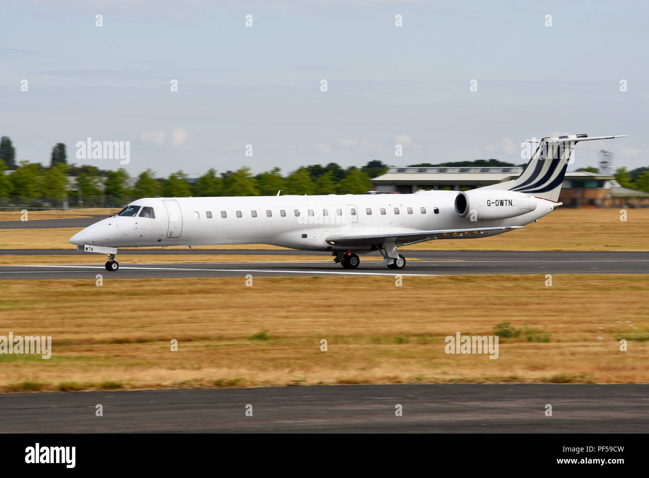 Embraer private jet hi-res stock photography and images - Alamy