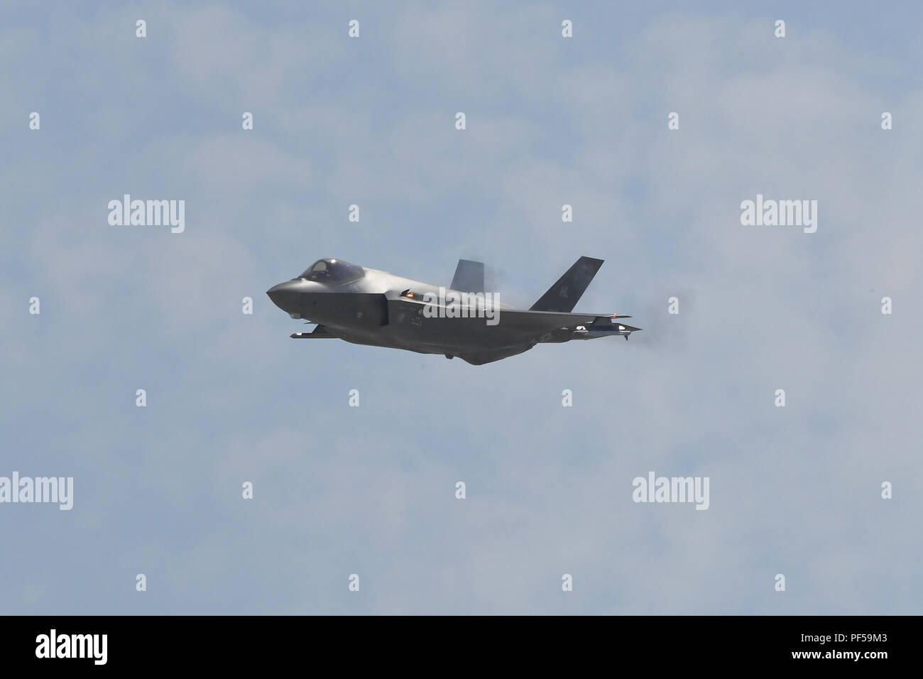 419 fighter wing hi-res stock photography and images - Alamy