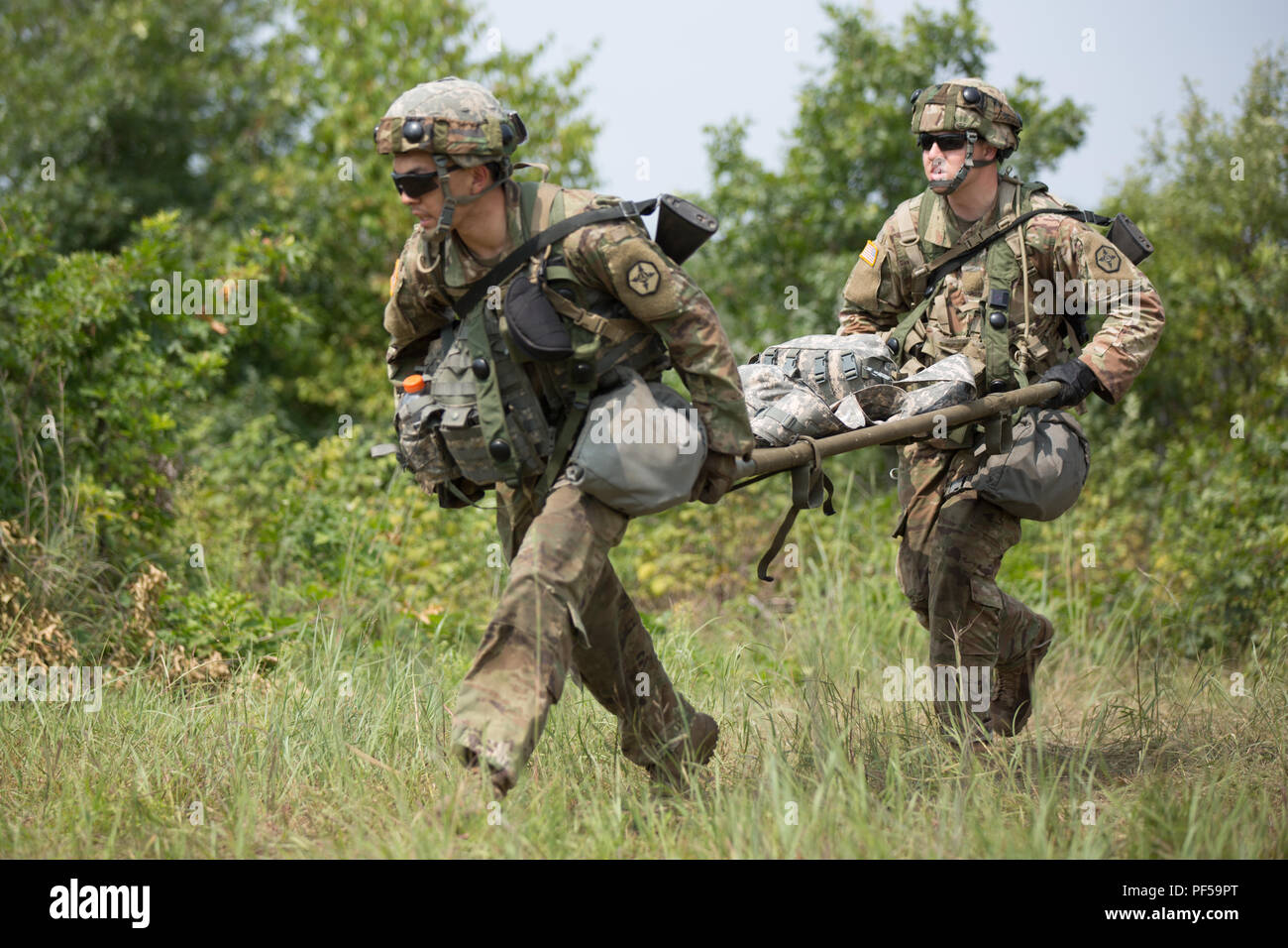 U.S. Army Reserve Soldiers Pfc. Brandon Vickers (left) and Pvt. Aaron ...