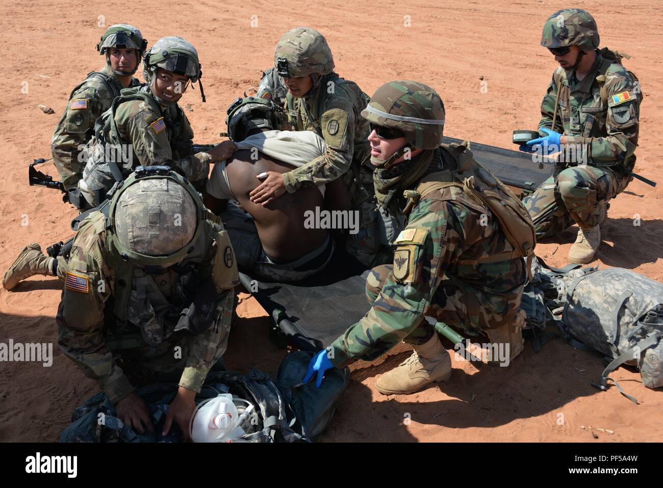 Medical intervention on the battlefield hi-res stock photography and ...